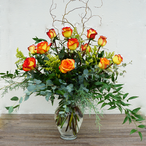 Deluxe Dozen High in Magic Roses :: Carrollwood Florist
